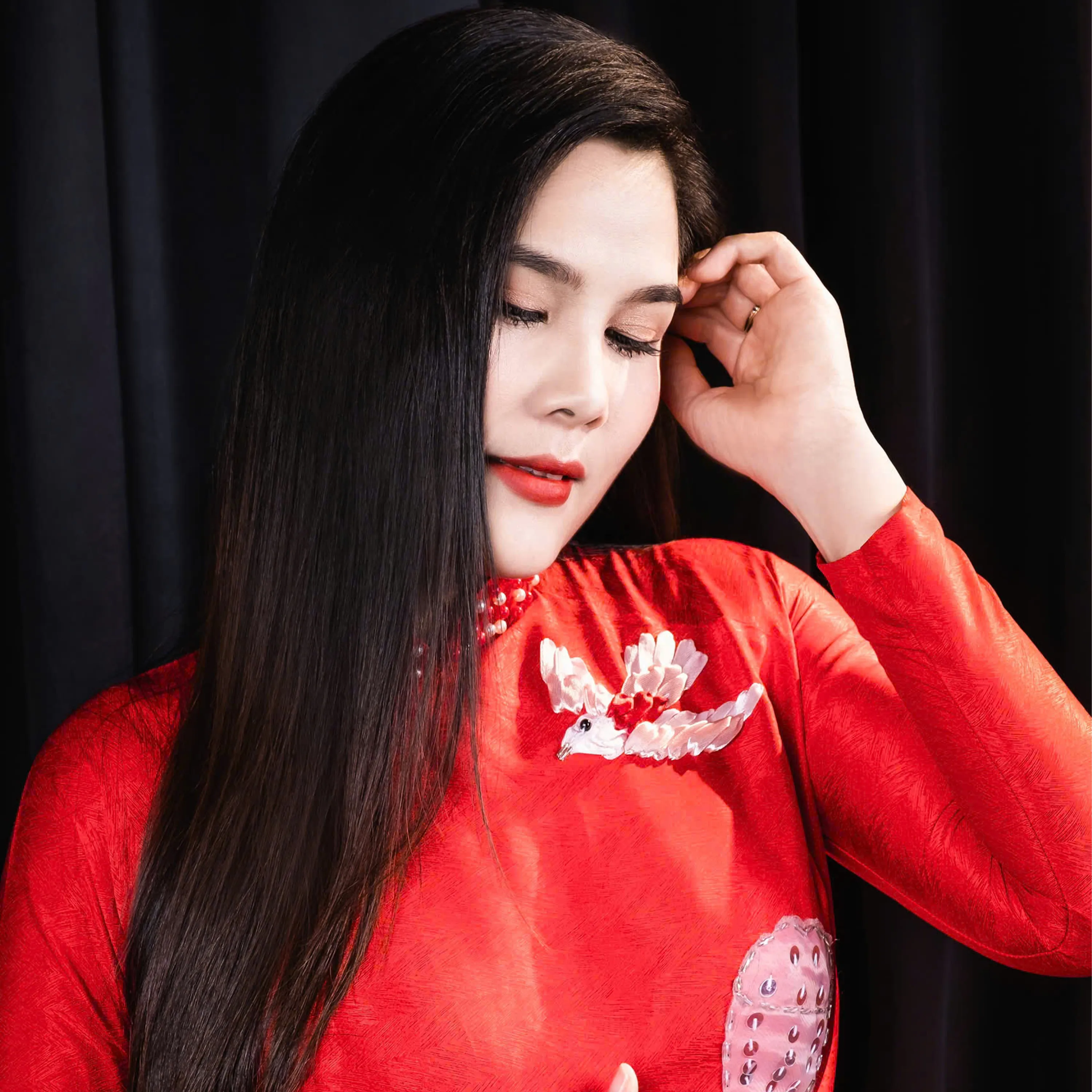 Lỡ hẹn với dòng Lam - Bùi Thu Huyền - mp3 download | lyric - NhacCuaTui